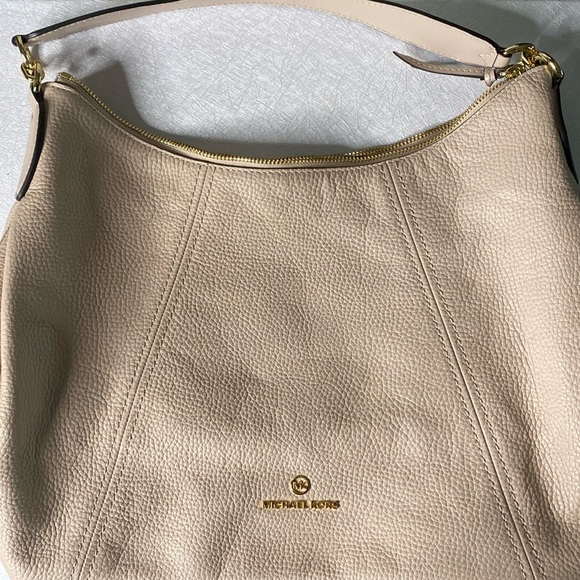 Michael Kors | Bags | Michael Kors Powder Blush Pebbled Leather ...